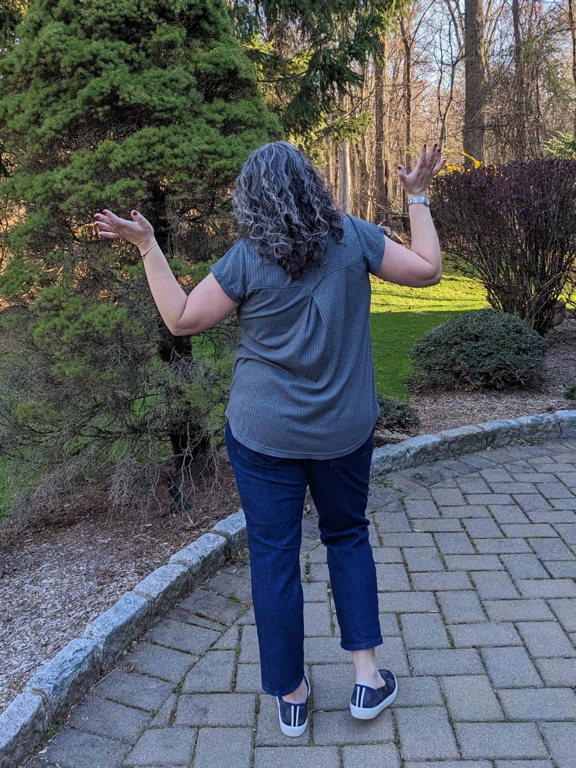 How to sew the (woven) Rhapsody Blouse in a knit fabric - Love Notions ...